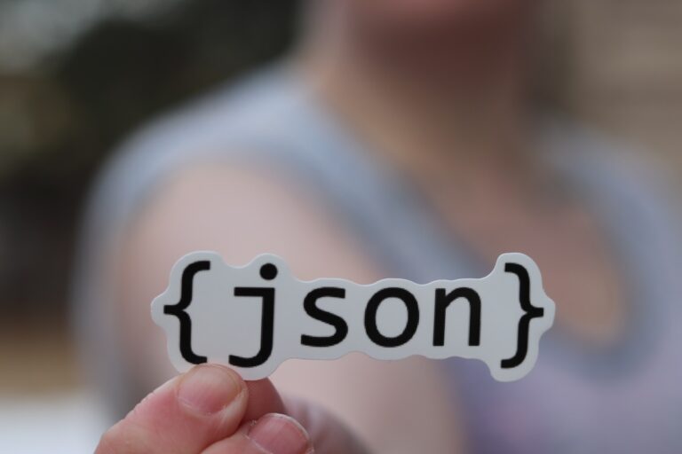 JSON: 9 Struktur Penting, Contoh, dan Cara Menggunakannya!